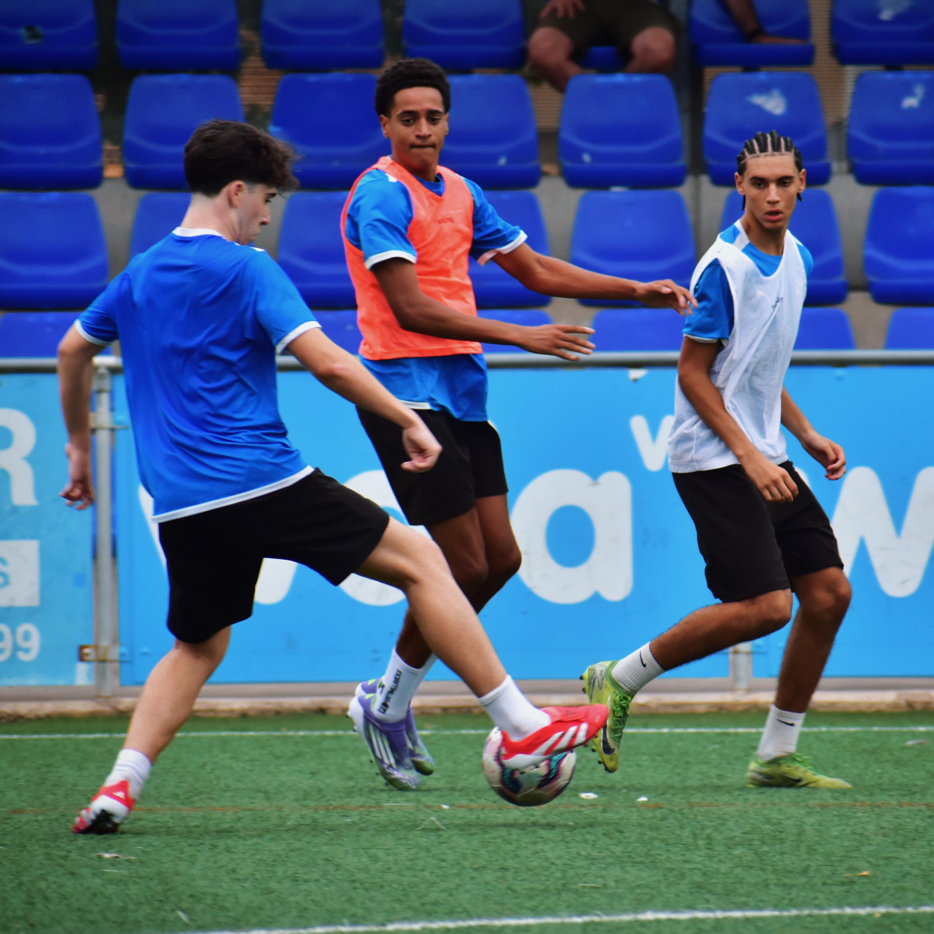Prat B i Juvenil A seguiran aquest cap de setmana els seus partits de pretemporada · Notícies AE ...